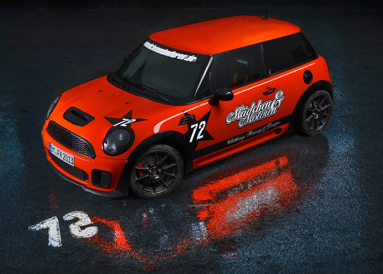 Mädchen & Motoren macht den MINI munter - bigblogg.motoring